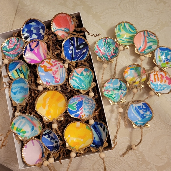 Accents | New Hand Painted Mini Shells In A Variety Of Colors Palm ...